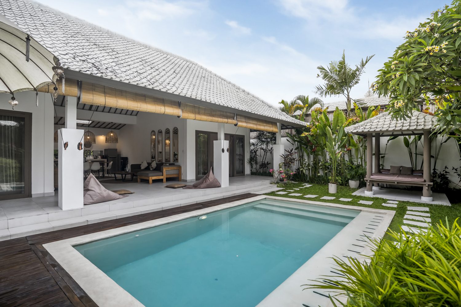 Umalas Villa Bliss: Experience Pure Luxury at Villa Moju